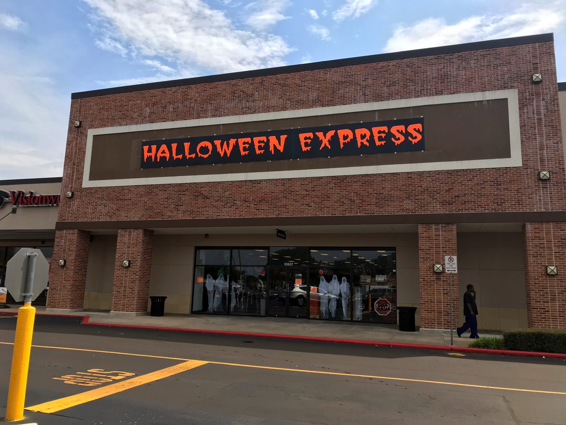 Looking at some Costume Conversions – Houston Historic Retail