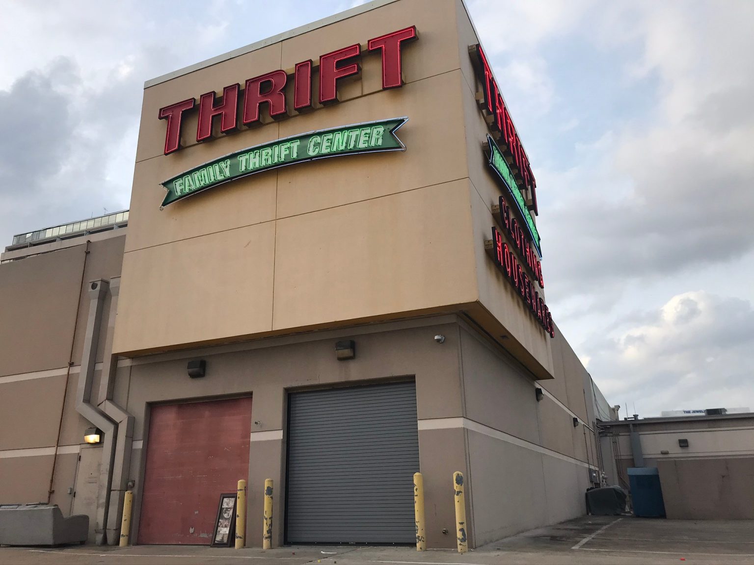 Circuit City – Houston Historic Retail