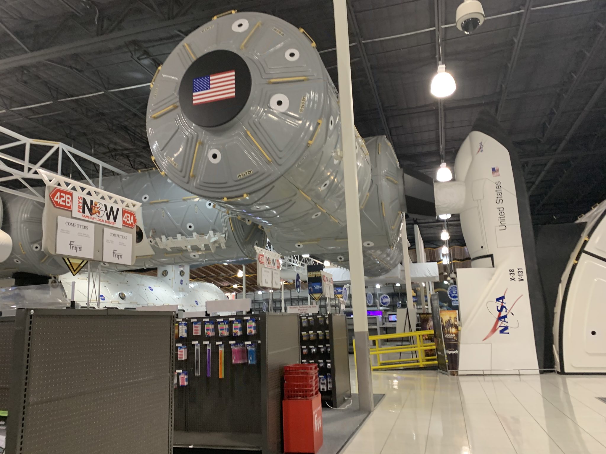 Fry’s Electronics – Houston Historic Retail
