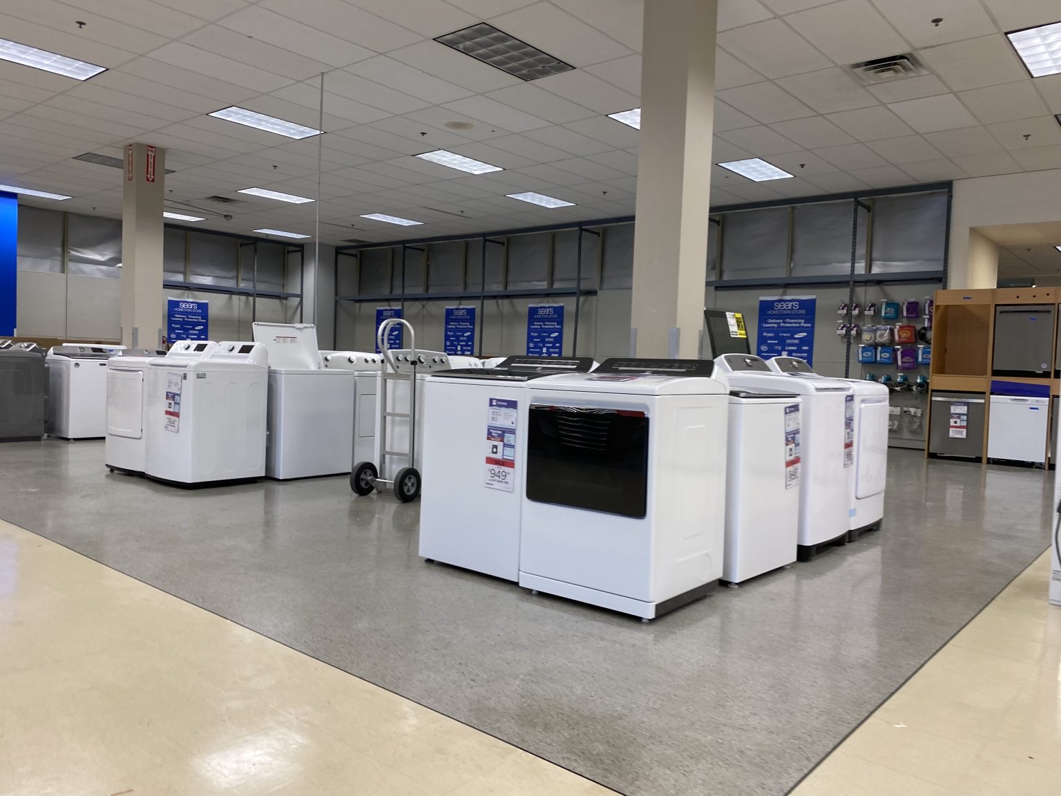 Sears Marcoplaza Mall location, reopens as a Hometown Store! – Houston ...
