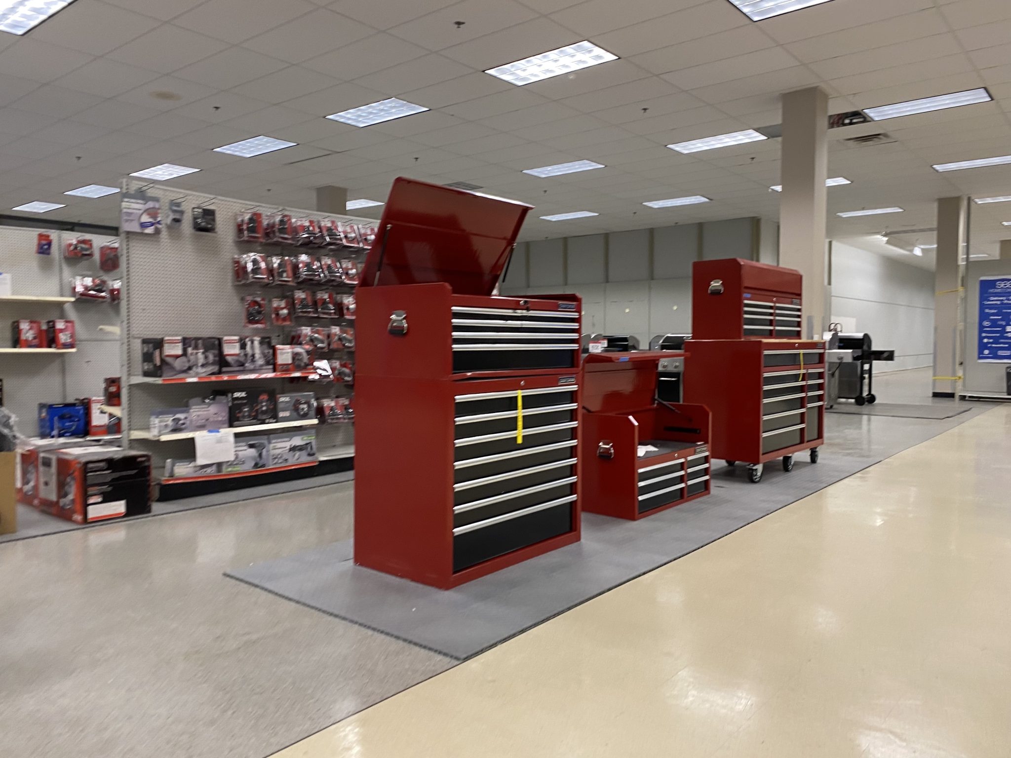 Sears Marcoplaza Mall location, reopens as a Hometown Store! – Houston ...