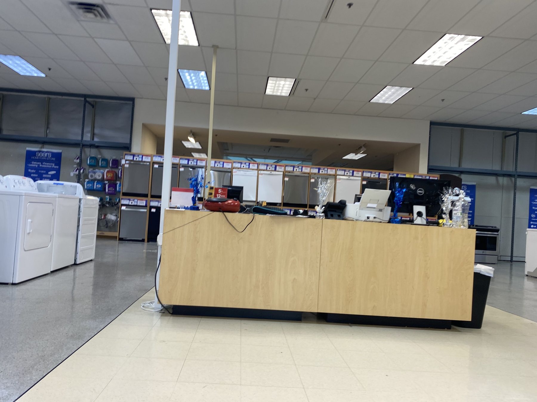 Zombie Sears Pasadena Texas: All stocked up, with no one to shop ...