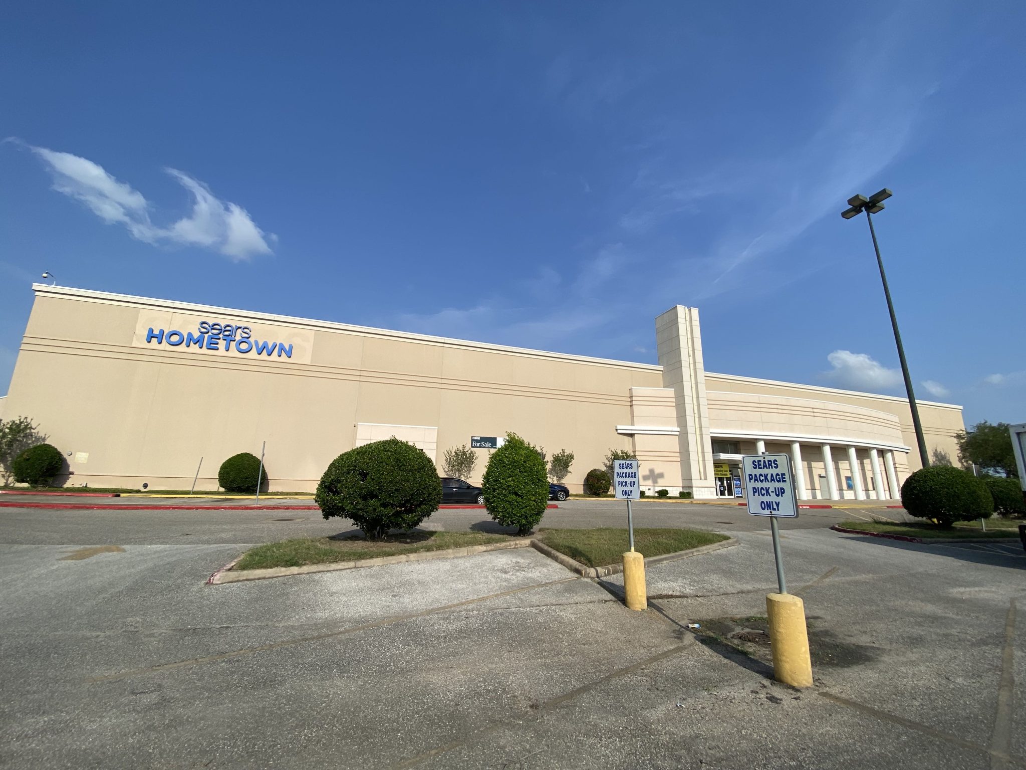 The Final Chapter of Sears in Pasadena, as Hometown Store in Pasadena ...
