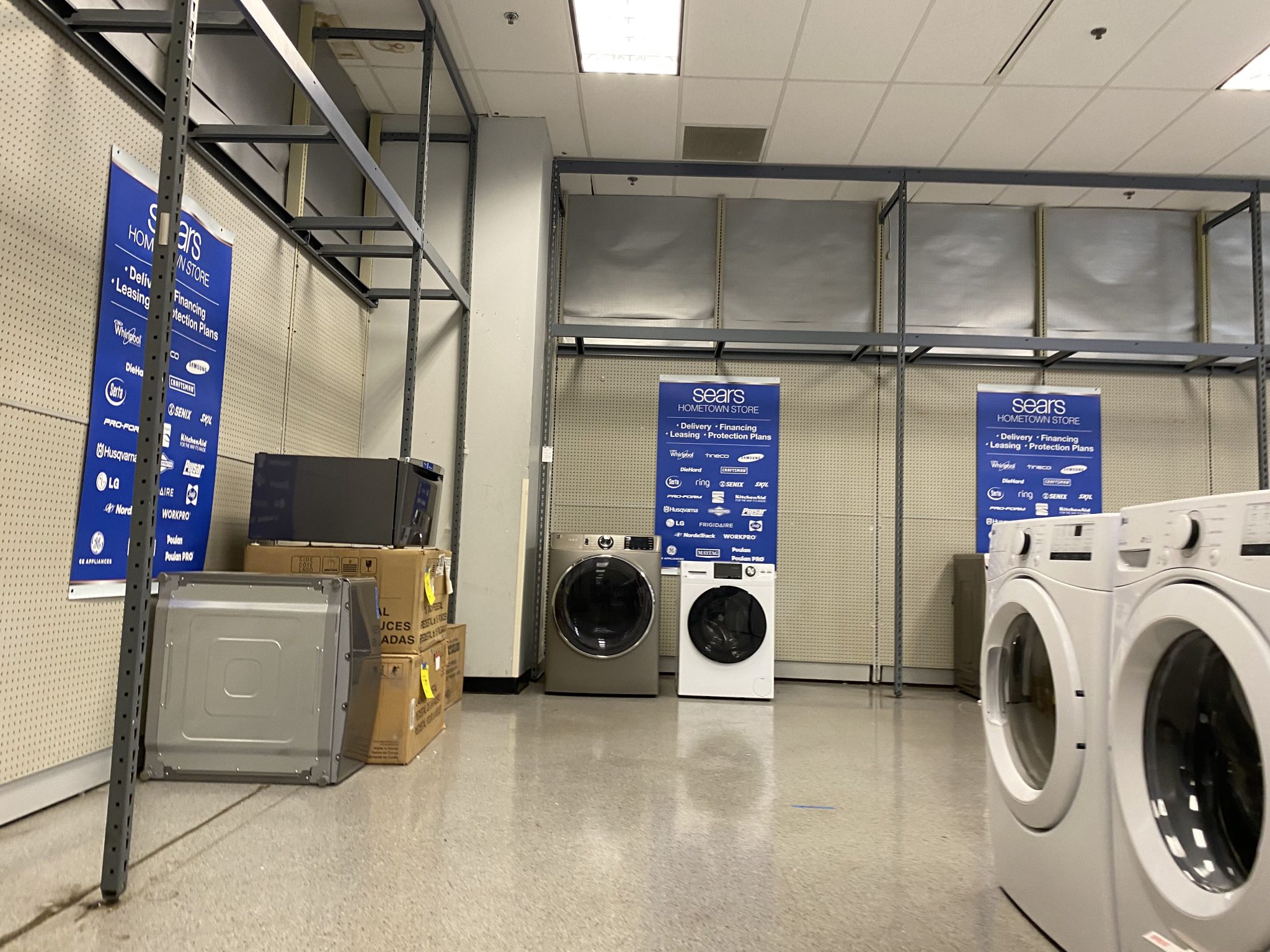 The Final Chapter of Sears in Pasadena, as Hometown Store in Pasadena ...